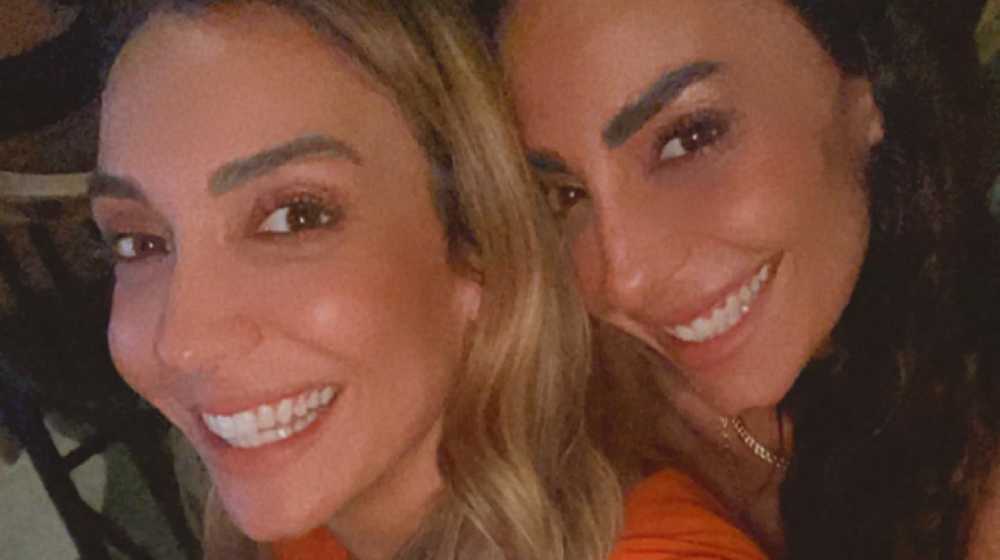 Δέσποινα Τζιαπούρα: Η matchy matchy εμφάνιση με την αδερφή της Νάταλι ...