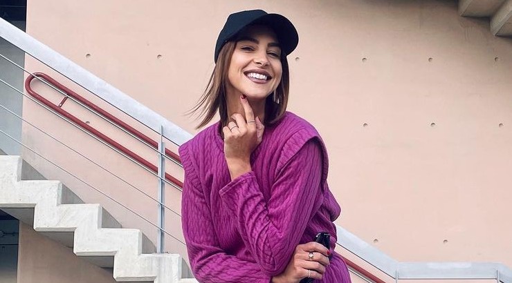 Κωνσταντίνα Ευριπίδου: Η εικόνα αγκαλιά με τη μικρή Αριάδνη ως ...