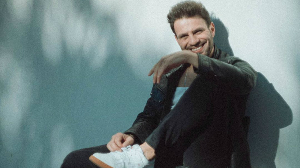 Hovig: Εικόνες από την πρόβα για το γαμπριάτικο του κοστούμι | Ι LOVE STYLE