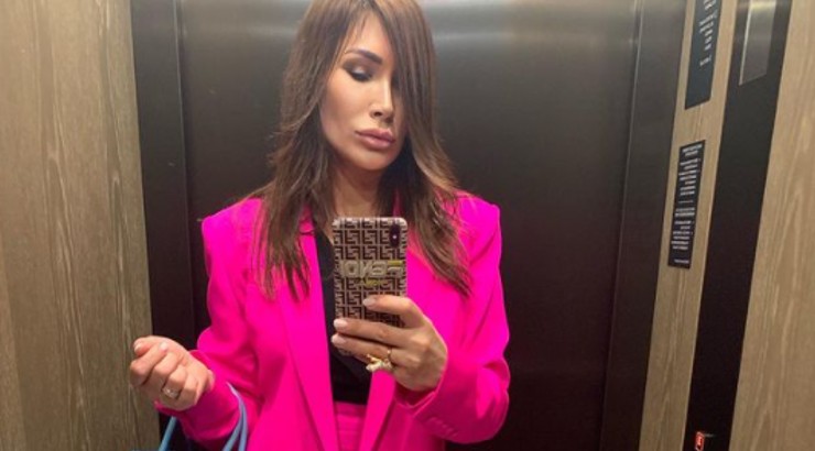 Η Rodica Καρογιάν φωτογραφίζει τη μητέρα της και μας δείχνει πόσο κομψή ...