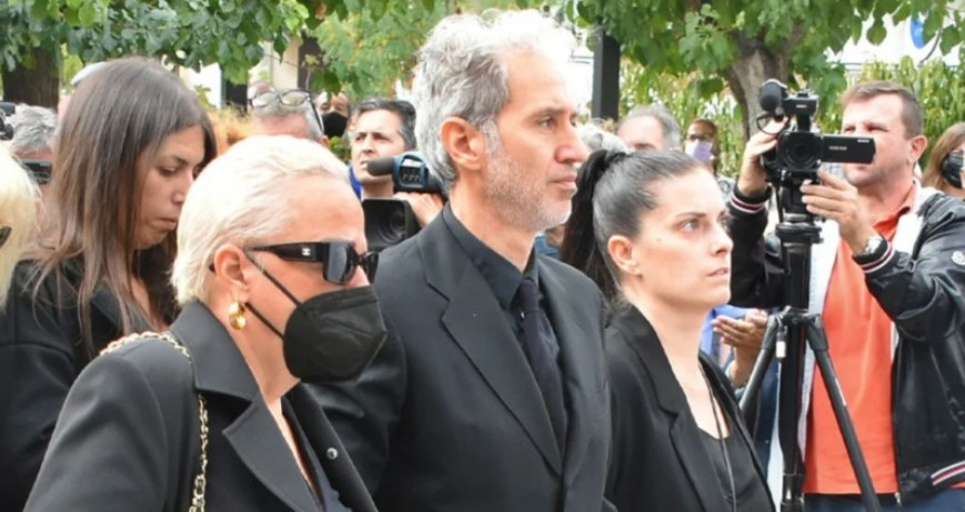 Σταμάτης Κόκοτας: Σε βαρύ κλίμα η κηδεία του [εικόνες] | Ι LOVE STYLE