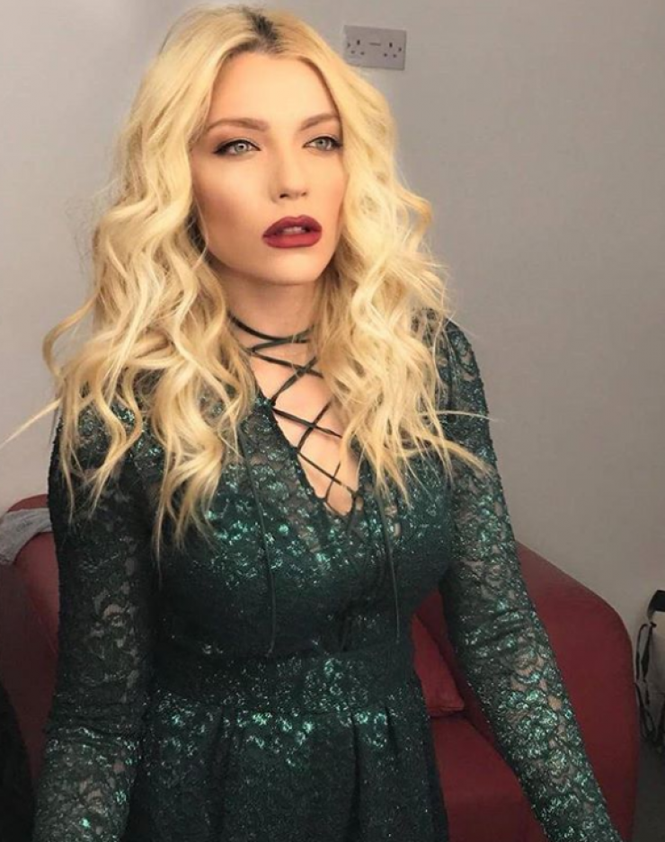 Η Άντρη Καραντώνη με φουσκωμένη κοιλίτσα! | Ι LOVE STYLE