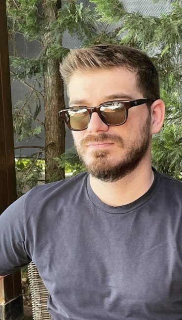 Νίκος Ευαγγελάτος: Ο πρωτότοκος γιος του έγινε 27 και είναι κούκλος ...