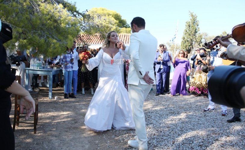 Ελεωνόρα Ζουγανέλη - Σπύρος Δημητρίου: Το επίσημο φωτογραφικό άλμπουμ ...