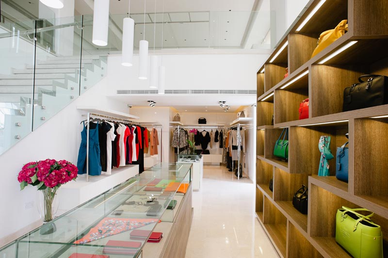 First Boutique | Ι LOVE STYLE