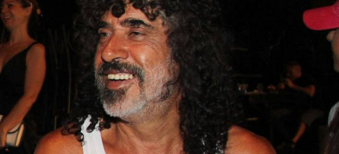 Σοβαρό τροχαίο είχε ο τραγουδιστής Γιάννης Γιοκαρίνης | Ι LOVE STYLE
